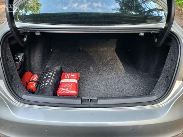 Pelēks Volkswagen Jetta 2014 Kauņa, ar dzinēja tilpumu 1.60 L un nobraukumu 260 tūkst. km par 4300 €, foto 6 vietnē AUTOMOTO.COM.LV