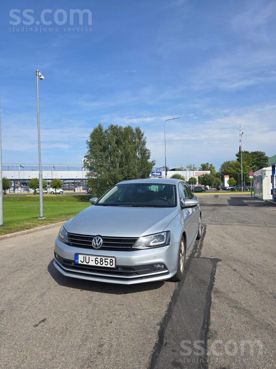 Pelēks Volkswagen Jetta 2014 Rīga, ar dzinēja tilpumu 2.00 L un nobraukumu 205 tūkst. km par 5000 €, foto 1 vietnē AUTOMOTO.COM.LV