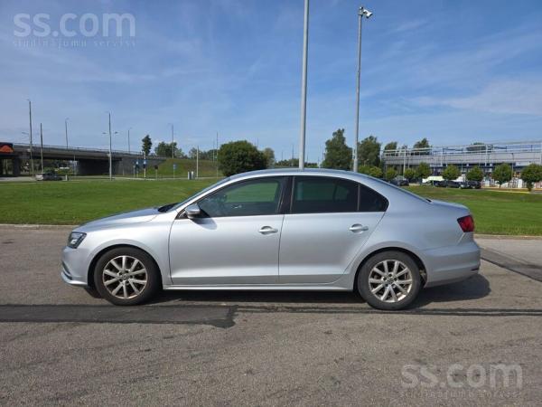 Pelēks Volkswagen Jetta 2014 Rīga, ar dzinēja tilpumu 2.00 L un nobraukumu 205 tūkst. km par 5000 €, foto 5 vietnē AUTOMOTO.COM.LV