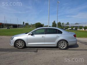 Pelēks Volkswagen Jetta 2014 Rīga, ar dzinēja tilpumu 2.00 L un nobraukumu 205 tūkst. km par 5000 €, foto 5 vietnē AUTOMOTO.COM.LV