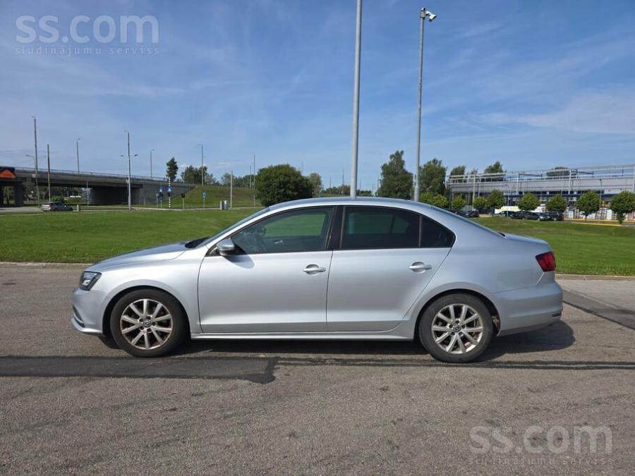 Pelēks Volkswagen Jetta 2014 Rīga, ar dzinēja tilpumu 2.00 L un nobraukumu 205 tūkst. km par 5000 €, foto 5 vietnē AUTOMOTO.COM.LV