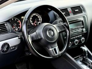 Pelēks Volkswagen Jetta 2014 Kauņa, ar dzinēja tilpumu 1.39 L un nobraukumu 322 tūkst. km par 2500 €, foto 9 vietnē AUTOMOTO.COM.LV