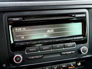 Pelēks Volkswagen Jetta 2014 Kauņa, ar dzinēja tilpumu 1.39 L un nobraukumu 322 tūkst. km par 2500 €, foto 17 vietnē AUTOMOTO.COM.LV