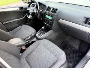 Pelēks Volkswagen Jetta 2014 Kauņa, ar dzinēja tilpumu 1.39 L un nobraukumu 322 tūkst. km par 2500 €, foto 27 vietnē AUTOMOTO.COM.LV