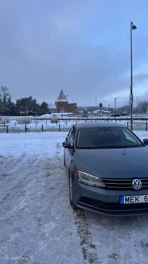 Pelēks Volkswagen Jetta 2015 Kauņa, ar dzinēja tilpumu 1.80 L un nobraukumu 175 tūkst. km par 6599 €, foto  vietnē AUTOMOTO.COM.LV