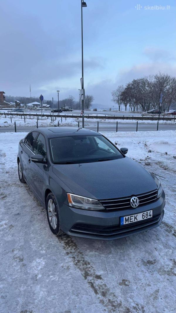 Pelēks Volkswagen Jetta 2015 Kauņa, ar dzinēja tilpumu 1.80 L un nobraukumu 175 tūkst. km par 6599 €, foto 4 vietnē AUTOMOTO.COM.LV