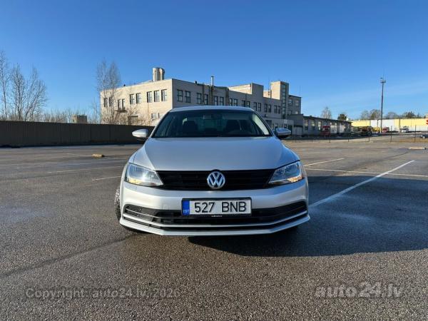 Grey Volkswagen Jetta 2015 in Tartu, with an engine capacity of 1.40 L and mileage of 200 thousand km for 6800 €, photo 2 on AUTOMOTO.COM.LV