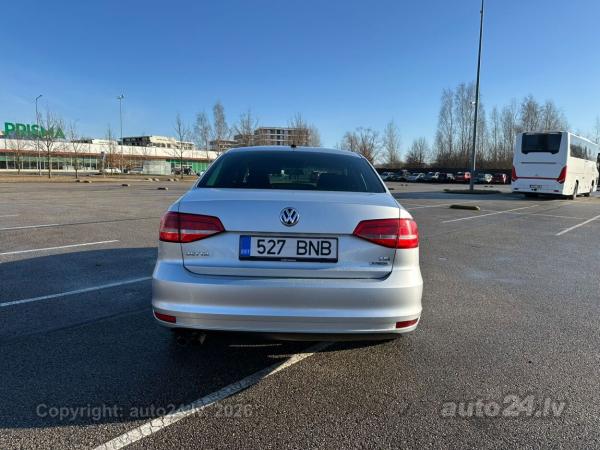 Grey Volkswagen Jetta 2015 in Tartu, with an engine capacity of 1.40 L and mileage of 200 thousand km for 6800 €, photo 5 on AUTOMOTO.COM.LV