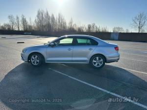 Pelēks Volkswagen Jetta 2015 Tartu, ar dzinēja tilpumu 1.40 L un nobraukumu 200 tūkst. km par 6800 €, foto 7 vietnē AUTOMOTO.COM.LV