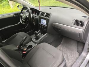 Pelēks Volkswagen Jetta 2015 Talsi, ar dzinēja tilpumu 1.40 L un nobraukumu 204 tūkst. km par 4800 €, foto 7 vietnē AUTOMOTO.COM.LV