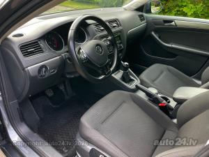 Pelēks Volkswagen Jetta 2015 Tallina, ar dzinēja tilpumu 1.20 L un nobraukumu 103 tūkst. km par 7900 €, foto 8 vietnē AUTOMOTO.COM.LV