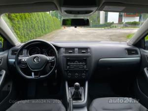 Pelēks Volkswagen Jetta 2015 Tallina, ar dzinēja tilpumu 1.20 L un nobraukumu 103 tūkst. km par 7900 €, foto 12 vietnē AUTOMOTO.COM.LV