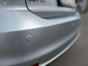 Grey Volkswagen Jetta 2015 in Vilnius, with an engine capacity of 1.97 L and mileage of 250 thousand km for 5499 €, photo 10 on AUTOMOTO.COM.LV