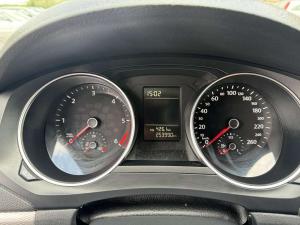 Grey Volkswagen Jetta 2015 in Vilnius, with an engine capacity of 1.97 L and mileage of 250 thousand km for 5499 €, photo 18 on AUTOMOTO.COM.LV