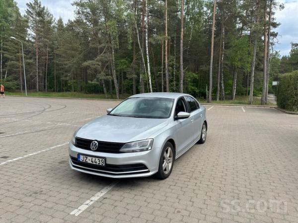 Серый Фольксваген Джетта 2015 в Рига, объемом двигателя 2.00 л и пробегом 380 тыс. км за 4300 €, фото 3 на AUTOMOTO.COM.LV