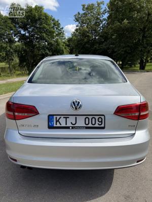Pelēks Volkswagen Jetta 2015 Kauņa, ar dzinēja tilpumu 1.80 L un nobraukumu 137 tūkst. km par 6800 €, foto 7 vietnē AUTOMOTO.COM.LV