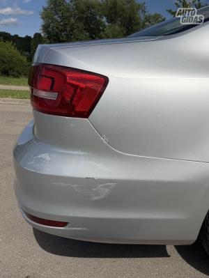 Pelēks Volkswagen Jetta 2015 Kauņa, ar dzinēja tilpumu 1.80 L un nobraukumu 137 tūkst. km par 6800 €, foto 9 vietnē AUTOMOTO.COM.LV