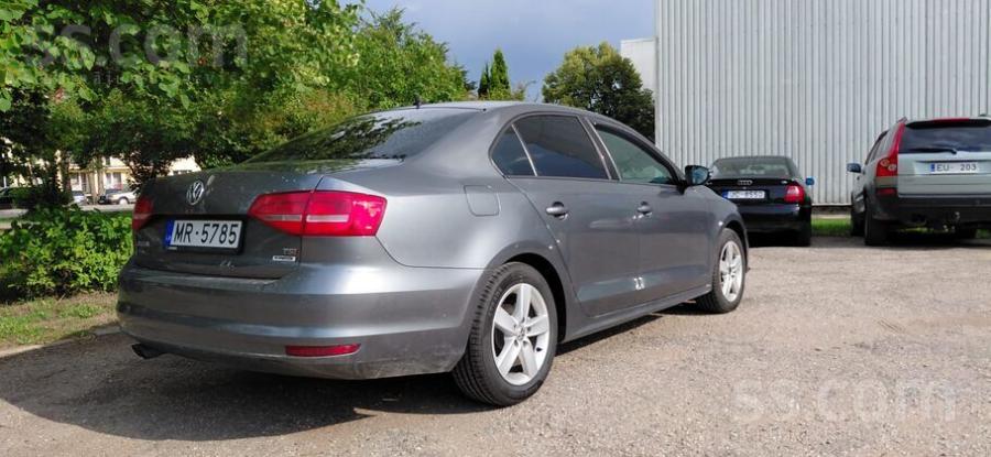 Grey Volkswagen Jetta 2015 in Ventspils, with an engine capacity of 1.40 L and mileage of 205 thousand km for 3999 €, photo 13 on AUTOMOTO.COM.LV