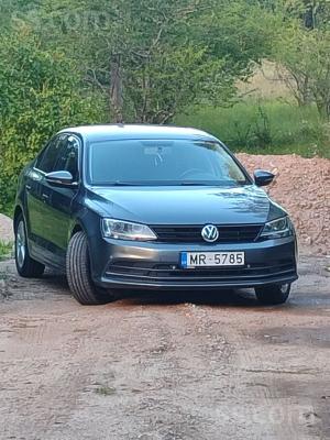 Pelēks Volkswagen Jetta 2015 Ventspils, ar dzinēja tilpumu 1.40 L un nobraukumu 205 tūkst. km par 3999 €, foto  vietnē AUTOMOTO.COM.LV