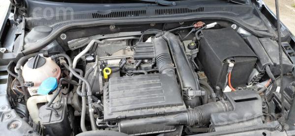 Pelēks Volkswagen Jetta 2015 Ventspils, ar dzinēja tilpumu 1.40 L un nobraukumu 205 tūkst. km par 3999 €, foto 5 vietnē AUTOMOTO.COM.LV