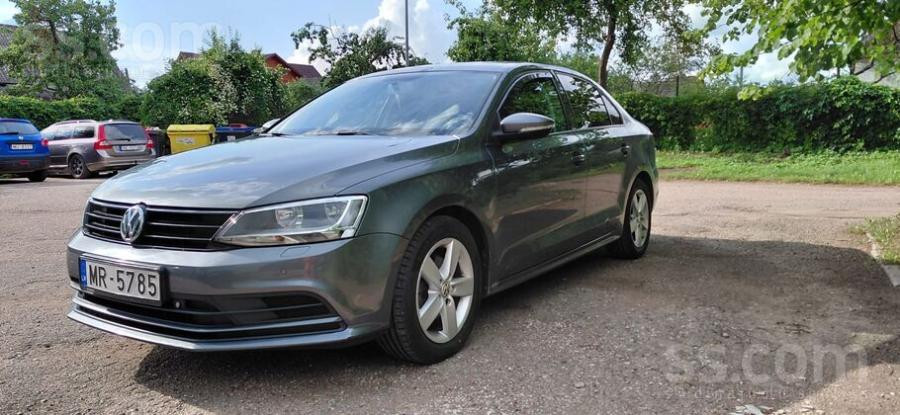 Pelēks Volkswagen Jetta 2015 Ventspils, ar dzinēja tilpumu 1.40 L un nobraukumu 205 tūkst. km par 3999 €, foto 10 vietnē AUTOMOTO.COM.LV