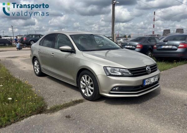 Pelēks Volkswagen Jetta 2015 Viļņa, ar dzinēja tilpumu 1.40 L un nobraukumu 162 tūkst. km par 6200 €, foto 4 vietnē AUTOMOTO.COM.LV