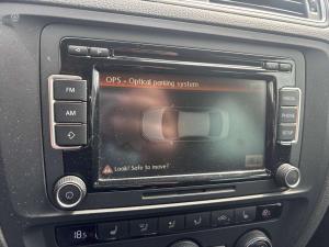 Pelēks Volkswagen Jetta 2015 Viļņa, ar dzinēja tilpumu 1.40 L un nobraukumu 162 tūkst. km par 6200 €, foto 13 vietnē AUTOMOTO.COM.LV