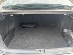 Pelēks Volkswagen Jetta 2015 Viļņa, ar dzinēja tilpumu 1.40 L un nobraukumu 162 tūkst. km par 6200 €, foto 19 vietnē AUTOMOTO.COM.LV