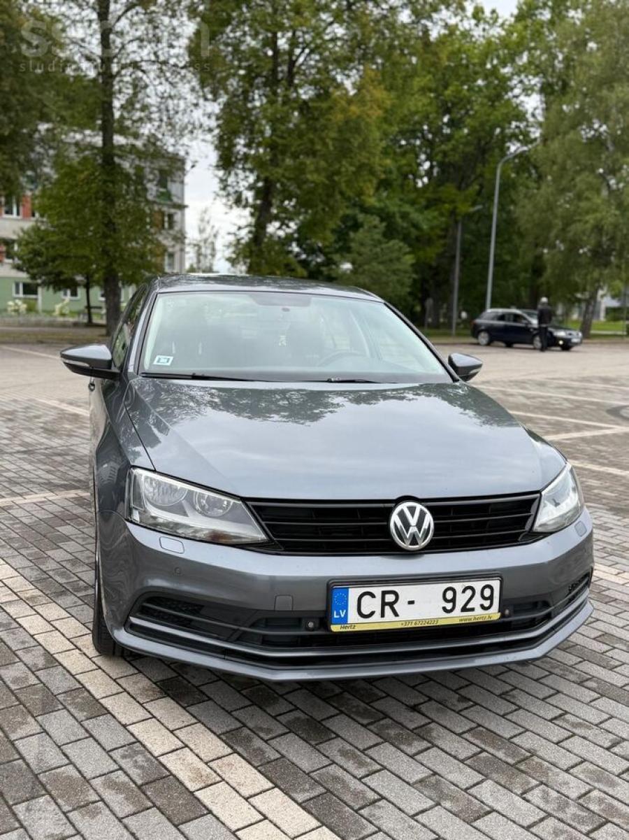 Pelēks Volkswagen Jetta 2015 Rīga, ar dzinēja tilpumu 1.40 L un nobraukumu 192 tūkst. km par 5300 €, foto 7 vietnē AUTOMOTO.COM.LV