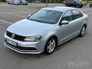 Grey Volkswagen Jetta 2015 in Riga, with an engine capacity of 1.40 L and mileage of 151 thousand km for 6500 €, photo  on AUTOMOTO.COM.LV