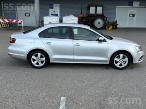 Grey Volkswagen Jetta 2015 in Riga, with an engine capacity of 1.40 L and mileage of 151 thousand km for 6500 €, photo 7 on AUTOMOTO.COM.LV