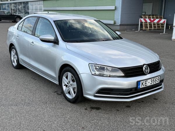 Pelēks Volkswagen Jetta 2015 Rīga, ar dzinēja tilpumu 1.40 L un nobraukumu 151 tūkst. km par 6500 €, foto 8 vietnē AUTOMOTO.COM.LV