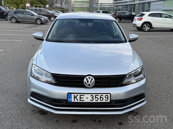 Pelēks Volkswagen Jetta 2015 Rīga, ar dzinēja tilpumu 1.40 L un nobraukumu 151 tūkst. km par 6500 €, foto 9 vietnē AUTOMOTO.COM.LV
