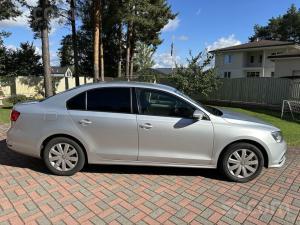 Pelēks Volkswagen Jetta 2015 Rīga, ar dzinēja tilpumu 1.40 L un nobraukumu 293 tūkst. km par 4450 €, foto 5 vietnē AUTOMOTO.COM.LV