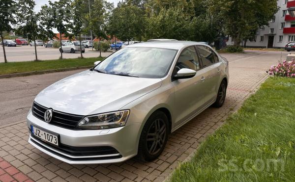Volkswagen Jetta 2015 LiepÄja vietnÄ PelÄks Volkswagen Jetta 2015 LiepÄja, ar dzinÄja tilpumu 2.00 L un nobraukumu 241 tÅ«kst. km par 4900 ā¬, foto 4 vietnÄ AUTOMOTO.COM.LV