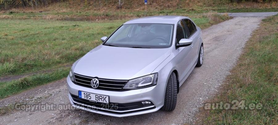 Pelēks Volkswagen Jetta 2016 Tallina, ar dzinēja tilpumu 1.40 L un nobraukumu 138 tūkst. km par 8250 €, foto 17 vietnē AUTOMOTO.COM.LV