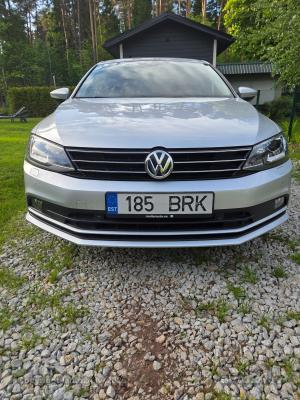 Pelēks Volkswagen Jetta 2016 Tallina, ar dzinēja tilpumu 1.40 L un nobraukumu 147 tūkst. km par 8500 €, foto 5 vietnē AUTOMOTO.COM.LV