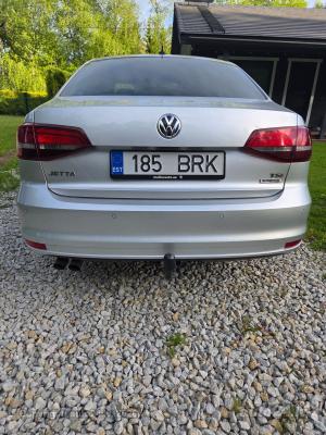Pelēks Volkswagen Jetta 2016 Tallina, ar dzinēja tilpumu 1.40 L un nobraukumu 147 tūkst. km par 8500 €, foto 6 vietnē AUTOMOTO.COM.LV