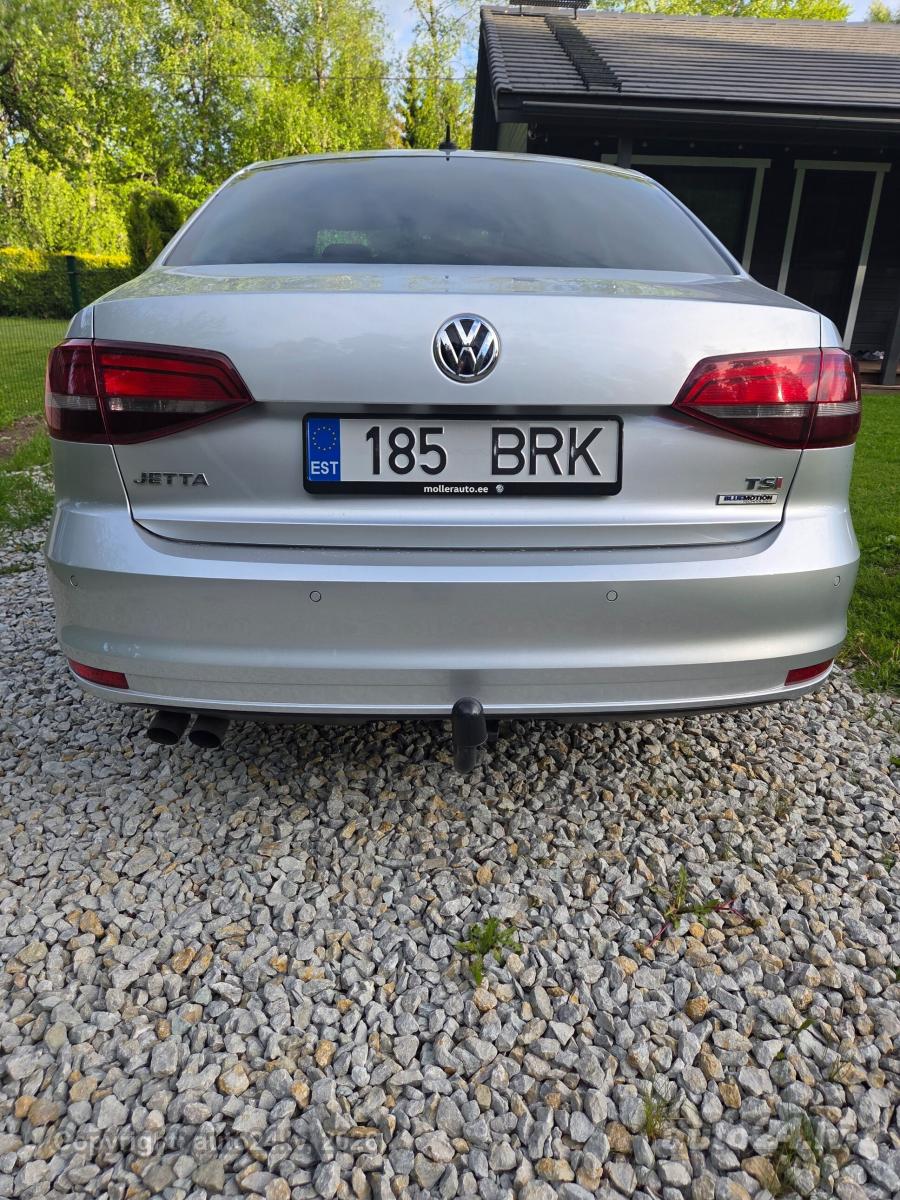 Pelēks Volkswagen Jetta 2016 Tallina, ar dzinēja tilpumu 1.40 L un nobraukumu 147 tūkst. km par 8500 €, foto 6 vietnē AUTOMOTO.COM.LV