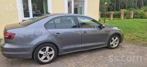 Grey Volkswagen Jetta 2016 in Riga, with an engine capacity of 2.00 L and mileage of 230 thousand km for 3000 €, photo  on AUTOMOTO.COM.LV
