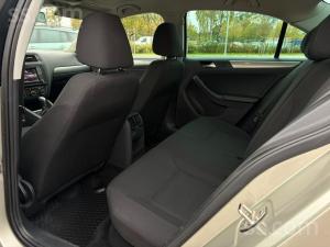 Grey Volkswagen Jetta 2016 in Riga, with an engine capacity of 1.40 L and mileage of 271 thousand km for 6490 €, photo 11 on AUTOMOTO.COM.LV