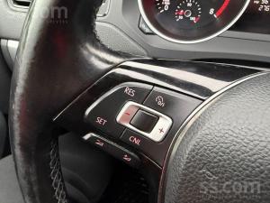 Grey Volkswagen Jetta 2016 in Riga, with an engine capacity of 1.40 L and mileage of 271 thousand km for 6490 €, photo 12 on AUTOMOTO.COM.LV