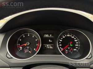 Grey Volkswagen Jetta 2016 in Riga, with an engine capacity of 1.40 L and mileage of 271 thousand km for 6490 €, photo 13 on AUTOMOTO.COM.LV