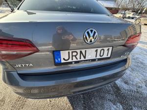 Pelēks Volkswagen Jetta 2017 Viļņa, ar dzinēja tilpumu 1.40 L un nobraukumu 90 tūkst. km par 12000 €, foto 11 vietnē AUTOMOTO.COM.LV