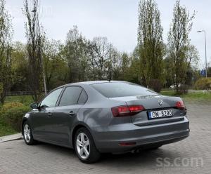 Pelēks Volkswagen Jetta 2017 Rīga, ar dzinēja tilpumu 2.00 L un nobraukumu 177 tūkst. km par 6900 €, foto 6 vietnē AUTOMOTO.COM.LV
