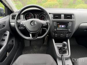 Pelēks Volkswagen Jetta 2017 Rīga, ar dzinēja tilpumu 2.00 L un nobraukumu 177 tūkst. km par 6900 €, foto 8 vietnē AUTOMOTO.COM.LV