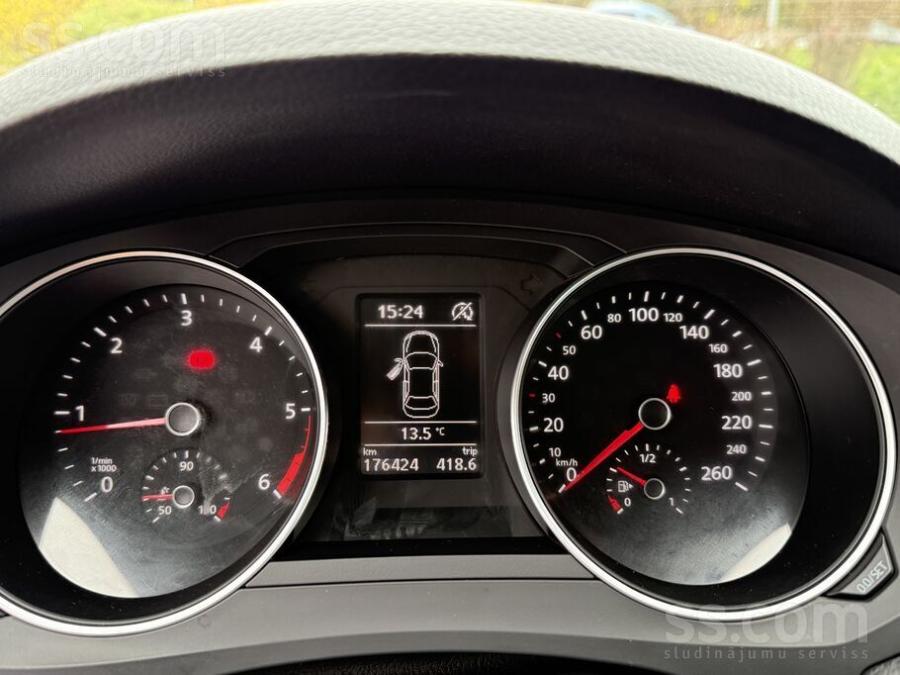 Pelēks Volkswagen Jetta 2017 Rīga, ar dzinēja tilpumu 2.00 L un nobraukumu 177 tūkst. km par 6900 €, foto 9 vietnē AUTOMOTO.COM.LV