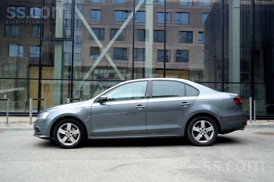 Pelēks Volkswagen Jetta 2017 Rīga, ar dzinēja tilpumu 1.40 L un nobraukumu 171 tūkst. km par 6100 €, foto 6 vietnē AUTOMOTO.COM.LV