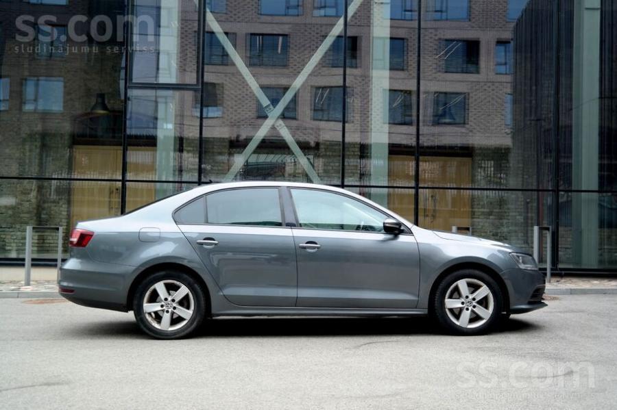 Pelēks Volkswagen Jetta 2017 Rīga, ar dzinēja tilpumu 1.40 L un nobraukumu 171 tūkst. km par 6100 €, foto 7 vietnē AUTOMOTO.COM.LV