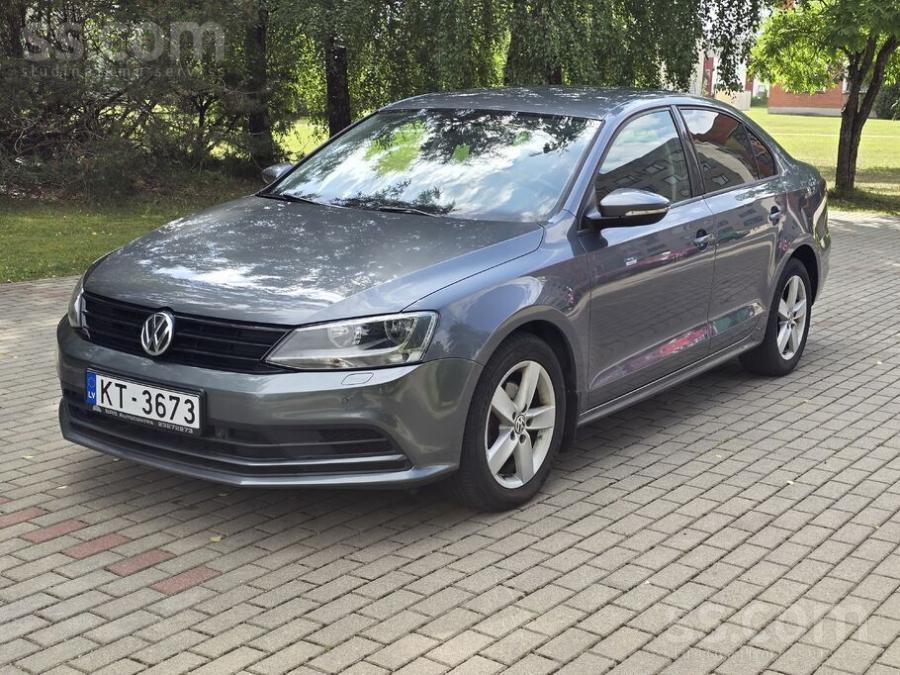 Pelēks Volkswagen Jetta 2017 Rīga, ar dzinēja tilpumu 1.40 L un nobraukumu 0 tūkst. km par 6500 €, foto 3 vietnē AUTOMOTO.COM.LV